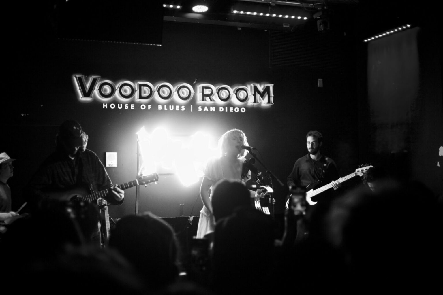 Concert Review: Jordana makes fans swoon at Voodoo Room - IMPOSE Magazine